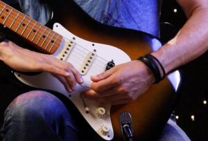 What kind of device and How Does a Whammy Bar Work 2023