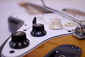 What kind of device and How Does a Whammy Bar Work 2023